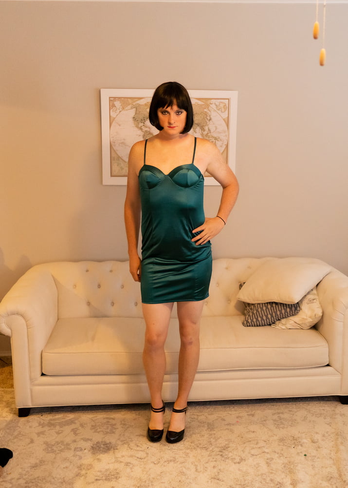 Sissy In Green Satin Dress 8 Pics Xhamster
