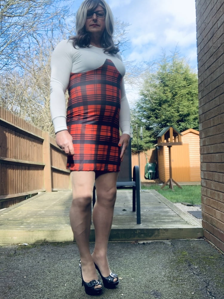 Amateur Crossdresser Kelly Cd In Red Checked Dress Nude Pan 27 Pics Xhamster
