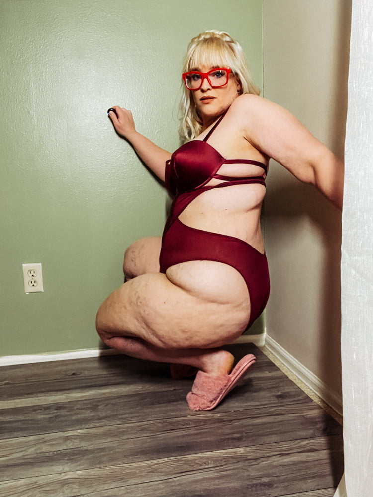 Fuzzy Pink Slippers Bbw In Lingerie Bends Over Blowjob 28 Pics Xhamster