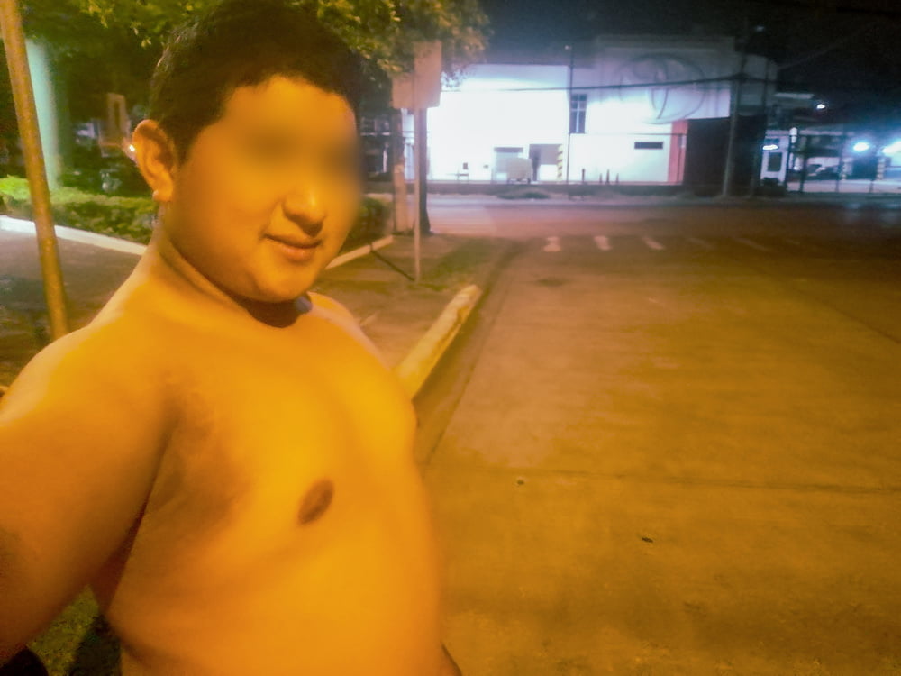 Foticos Nocturnas En La Calle Sin Camiseta 01 16 Pics Xhamster
