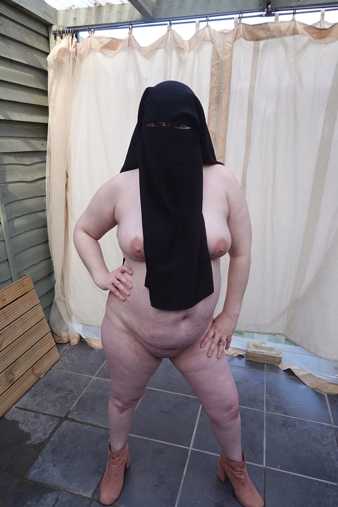 Nude In Niqab In Ankle Boots 40 Pics Xhamster