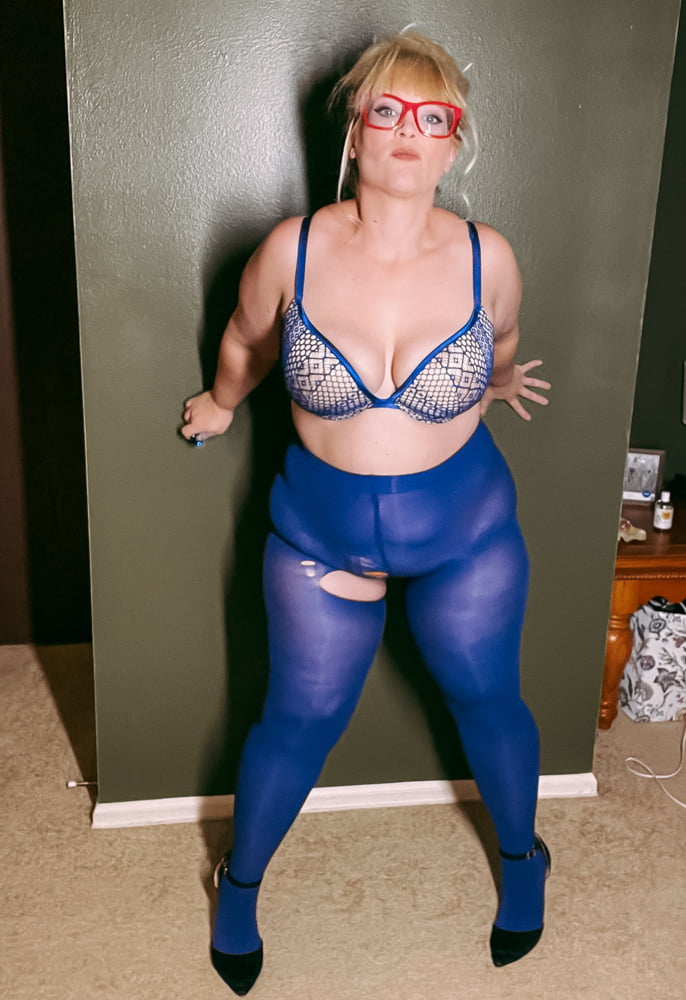 Blue Pantyhose Stinky Nylons Fat Ass Bbw Milf Goddess 20 Pics Xhamster