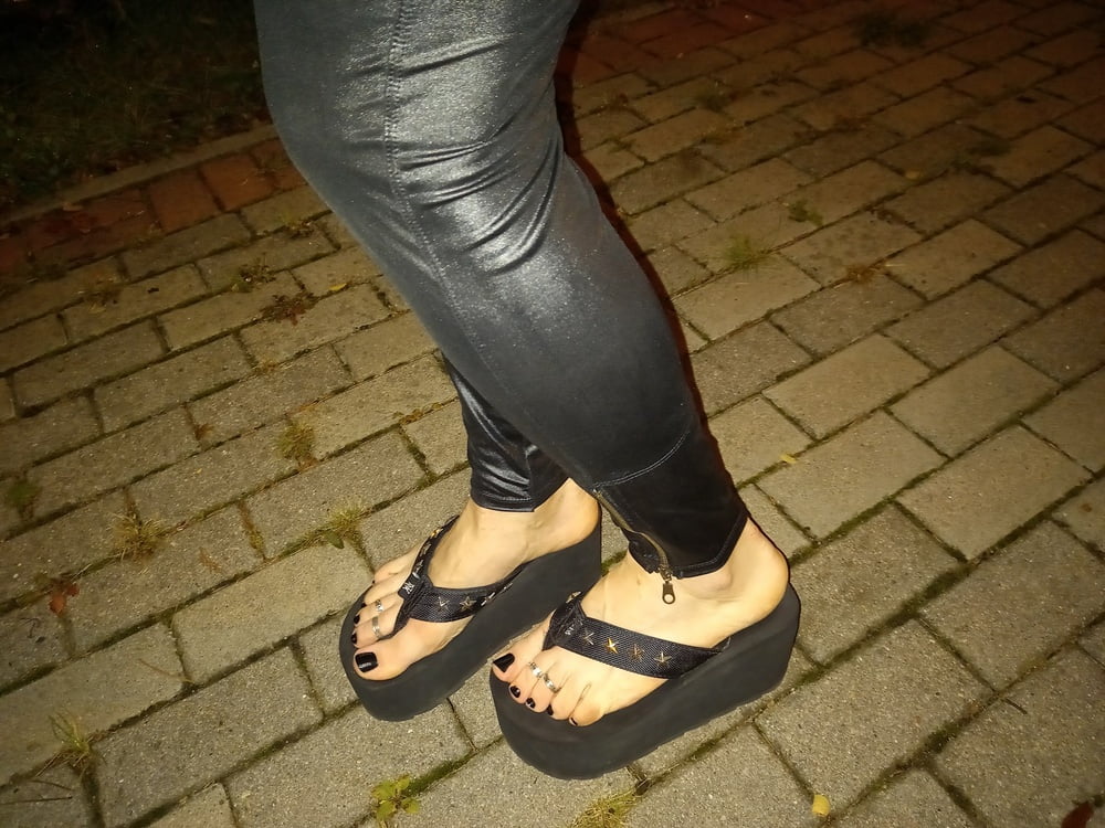 Platform Flip Flops 26 Pics Xhamster